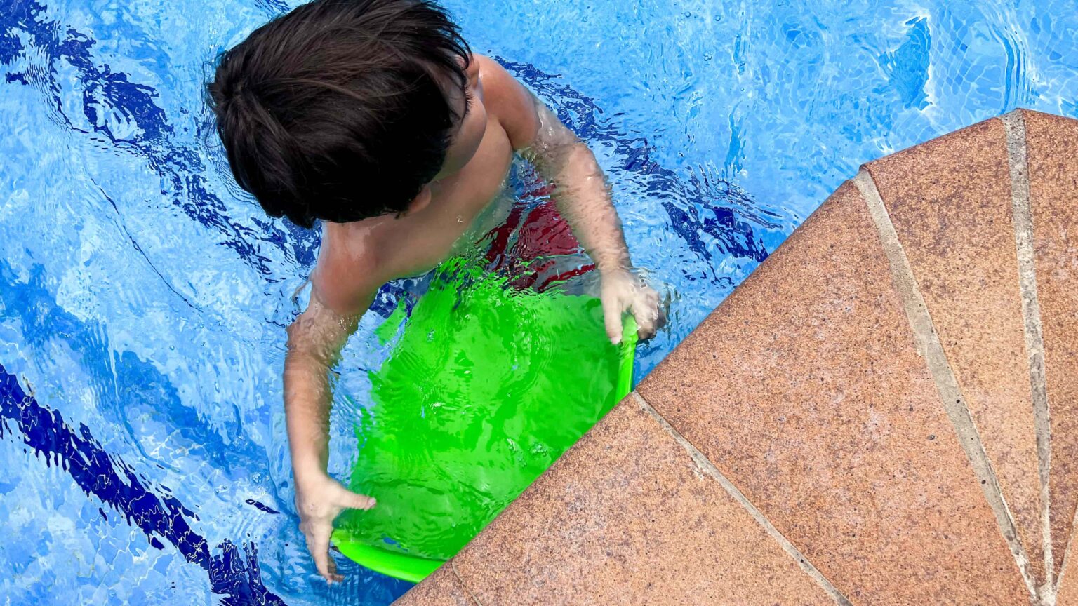 10 Wonderful Water Toys to make Water Play magical