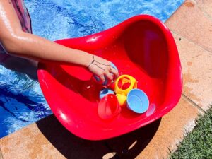 10 Wonderful Water Toys to make Water Play magical