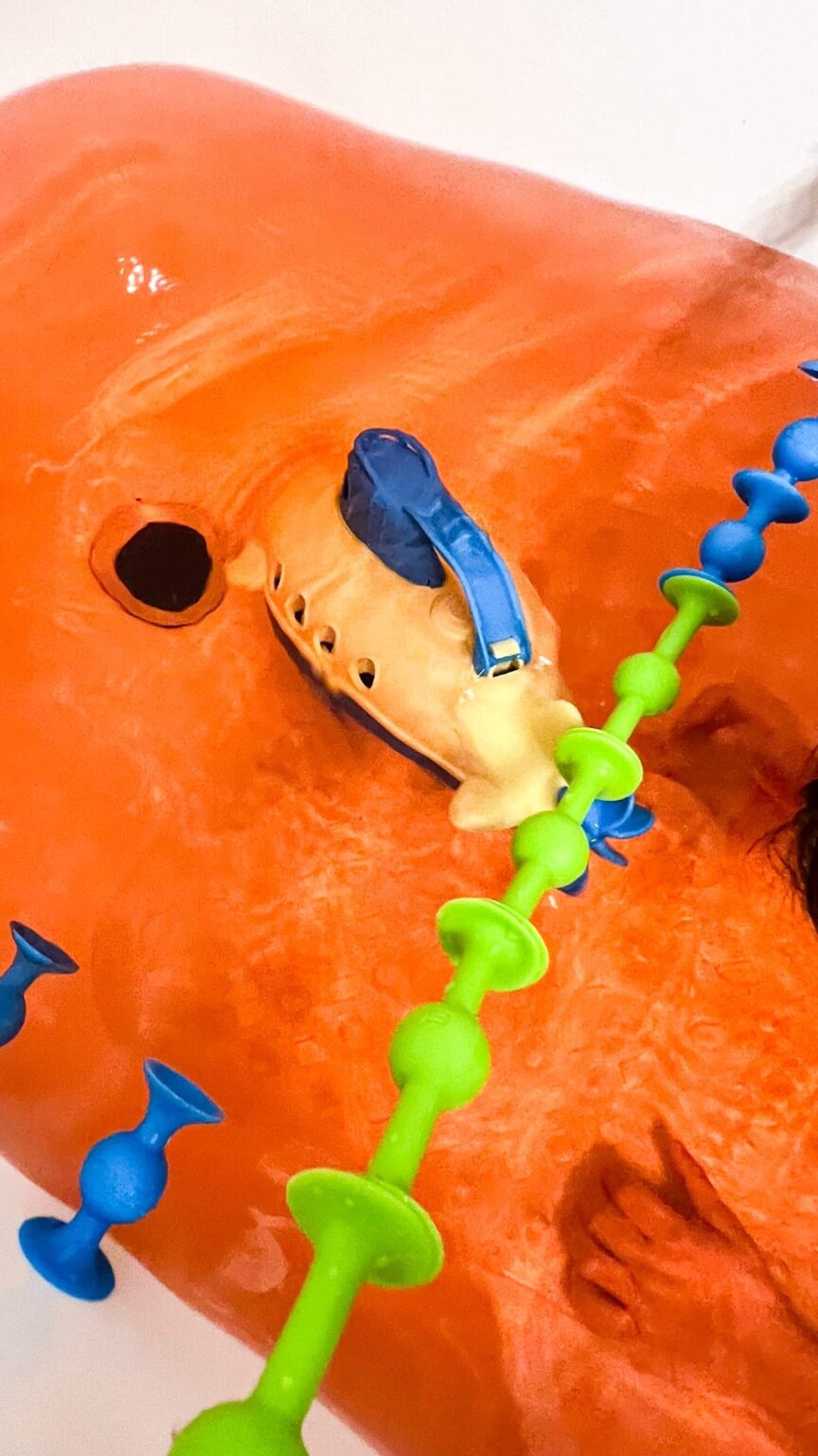 11 Wonderful Bath Toys for Children – Make Bathtime More Fun (& Easy)