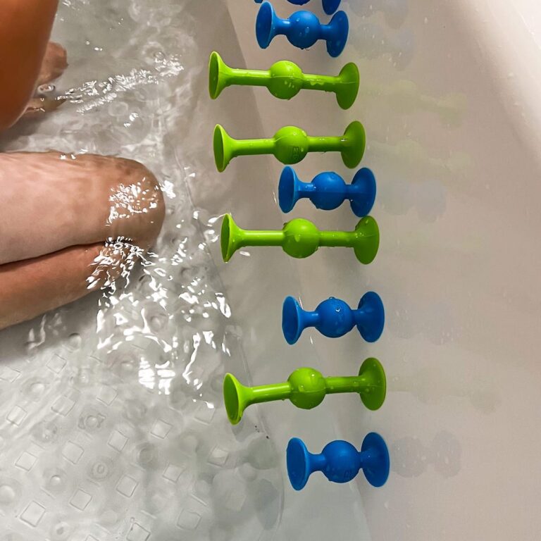11 Wonderful Bath Toys for Children – Make Bathtime More Fun (& Easy)